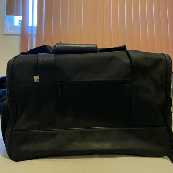 BEIS | Bags | Beis The Weekender In Black | Poshmark